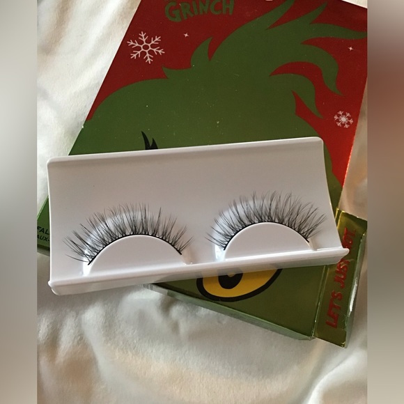 Makeup Revolution | Makeup | The Grinch X Revolution Please False ...